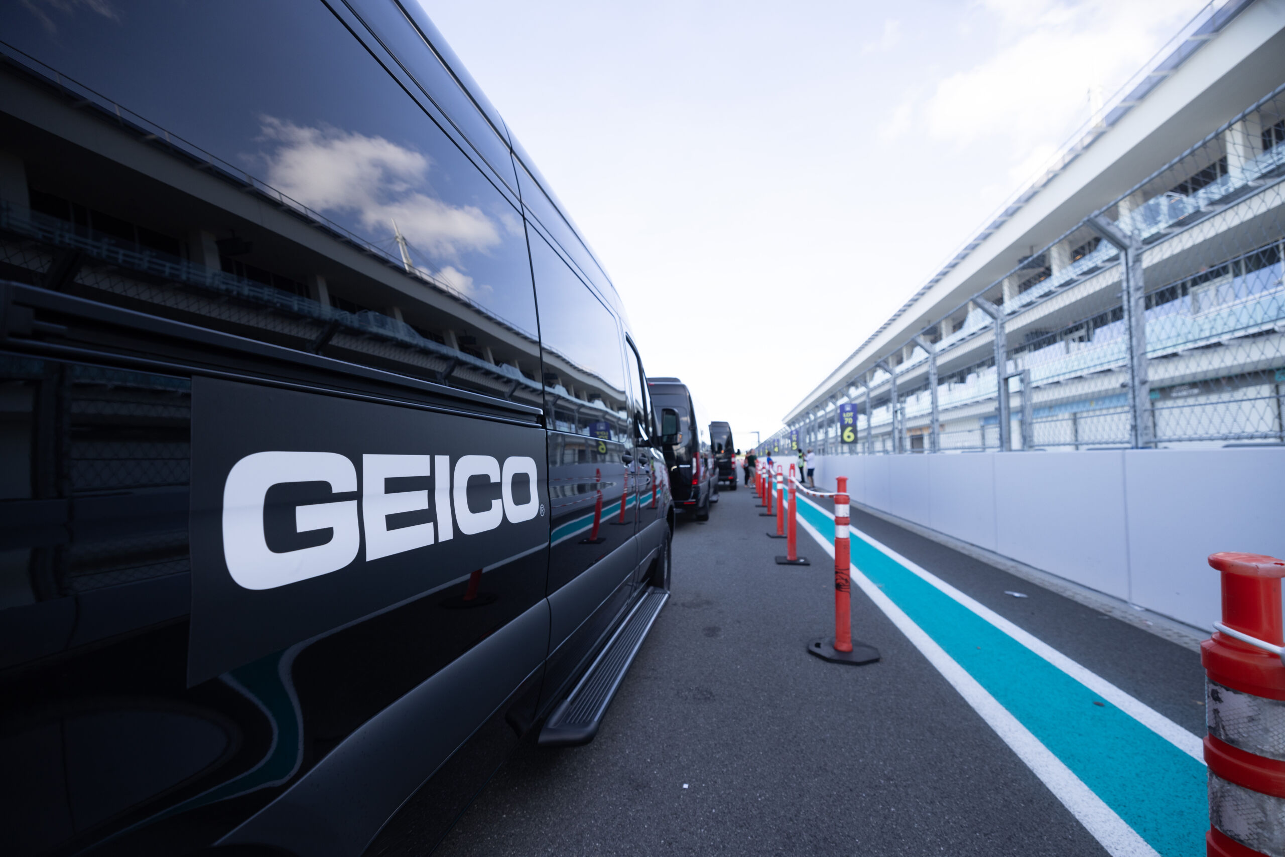 Avoid Post-Game Chaos: How the GEICO HRS Express Helps Fans Get Home ...
